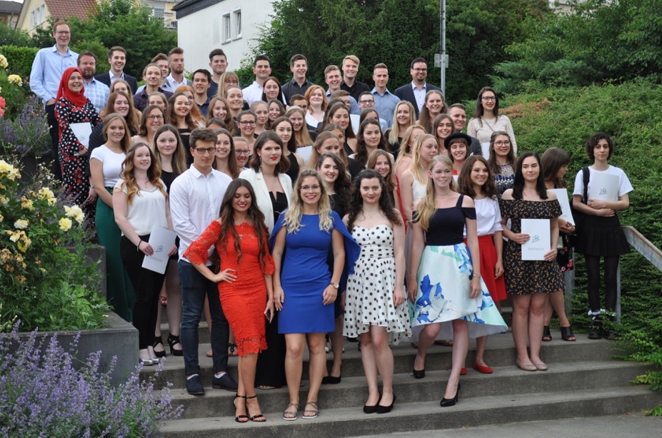 63 Abiturienten feierlich verabschiedet - Eduard-Stieler-Schule Fulda